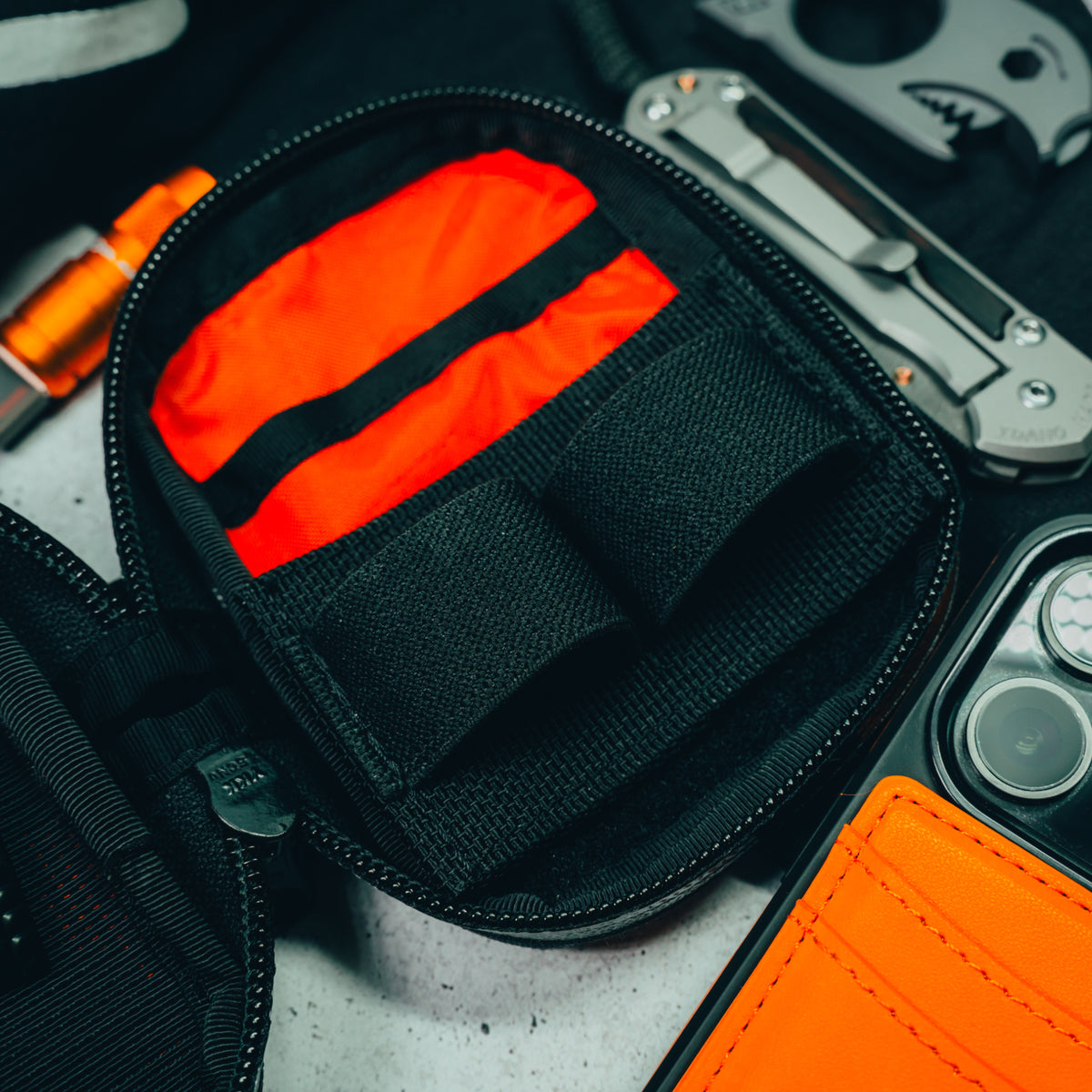 Two Finger Ringer | datacrew